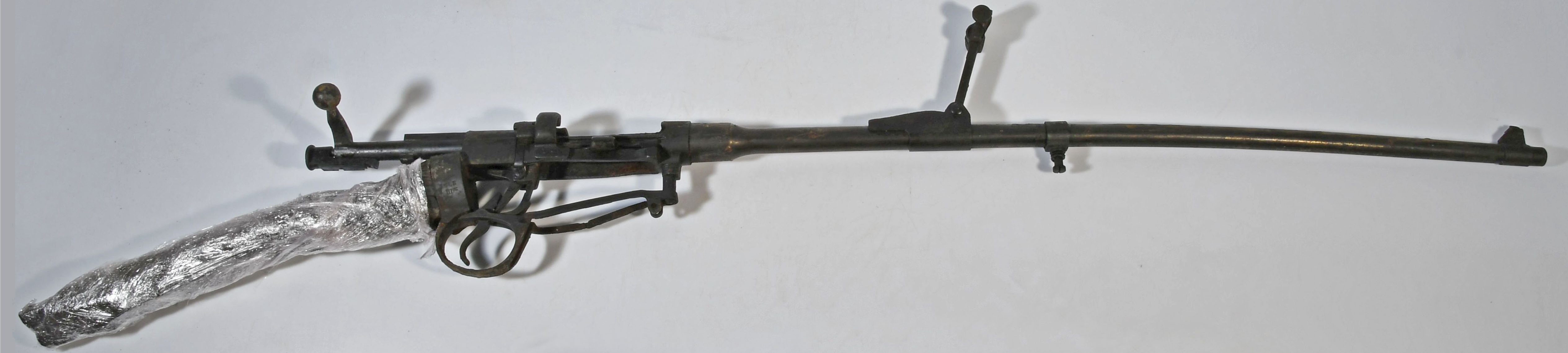 Vooroorlogse geweren gevonden in kasteelgracht - Erfgoedweb Breda